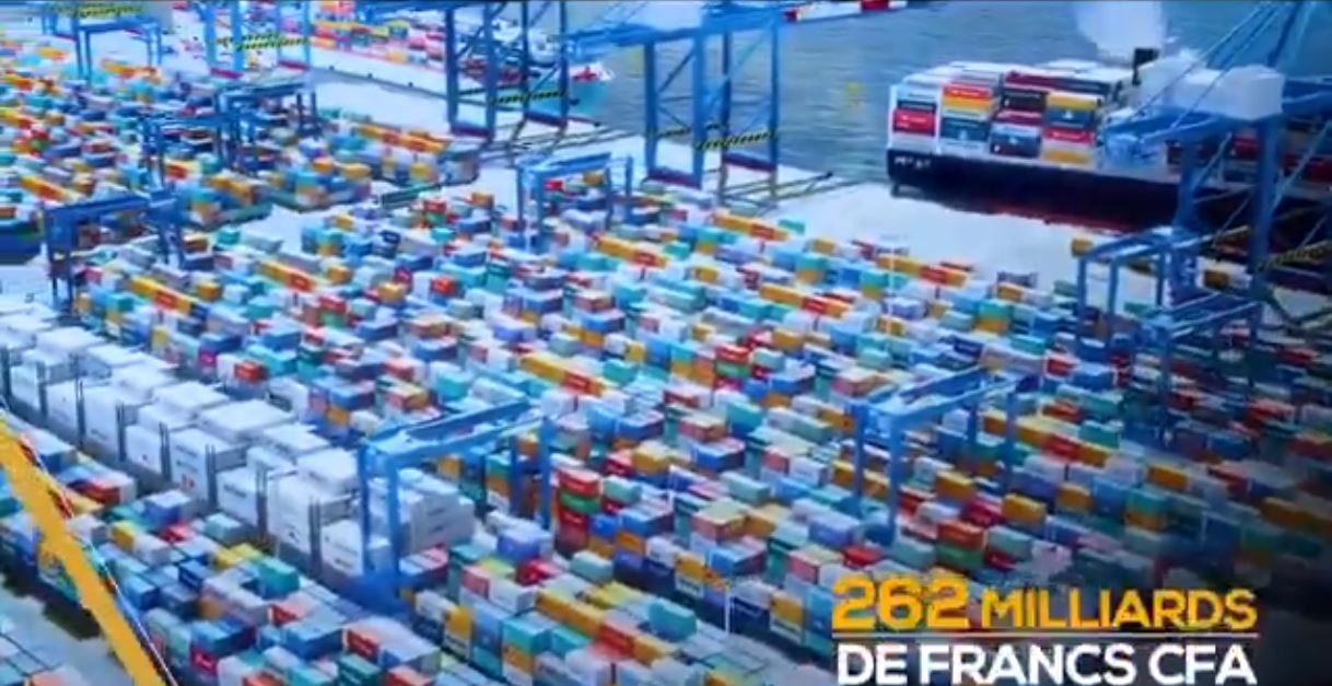 Equipement du second terminal à conteneurs : Six portiques de parc ...