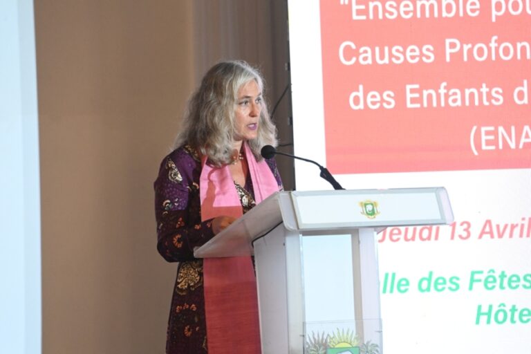 la-premiere-dame-madame-dominique-ouattara-a-pr (21) - Chantiers de la ...