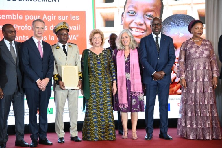 la-premiere-dame-madame-dominique-ouattara-a-pr (42) - Chantiers de la ...
