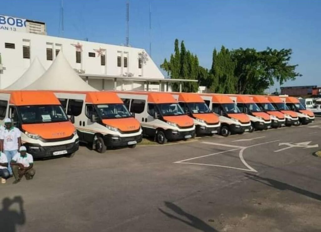 Côte d'Ivoire /Transport public : mise en circulation des nouveaux mini ...