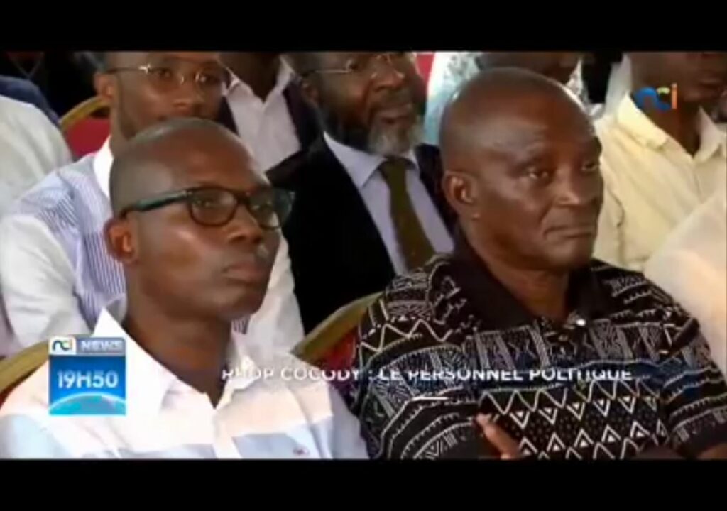L'Ambassadeur Éric TABA présenté à la jeunesse de ladite commune de ...
