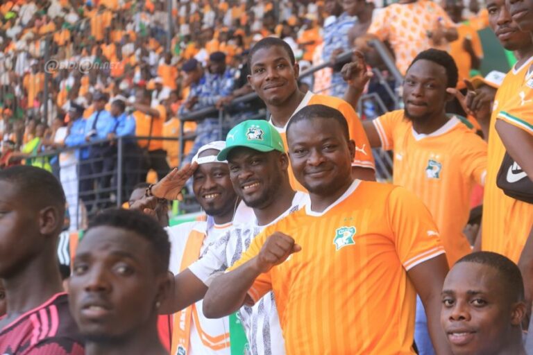 Can 2023 - Cérémonie de présentation de trophée au stade Félix ...