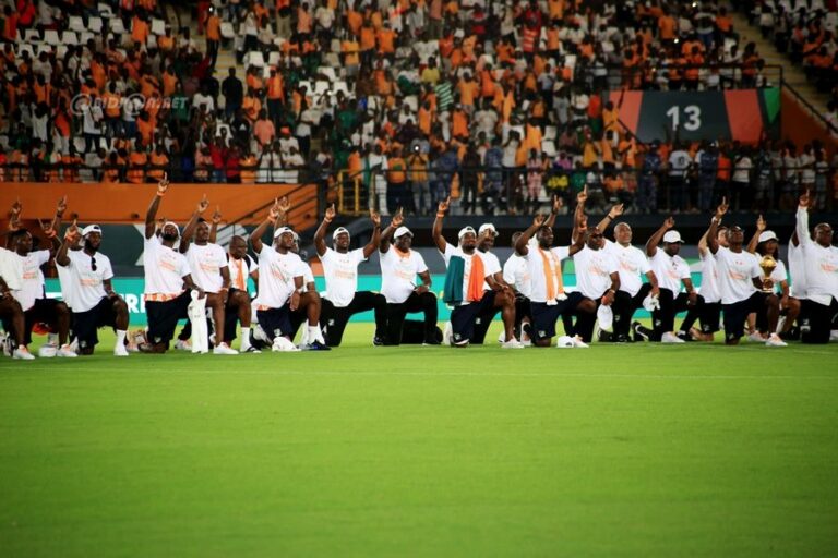 Can 2023 - Cérémonie de présentation de trophée au stade Félix ...